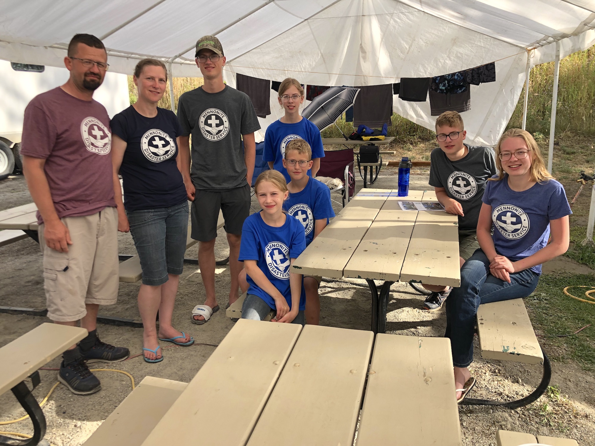 MDS family project a “good combination of work and play” – Mennonite ...